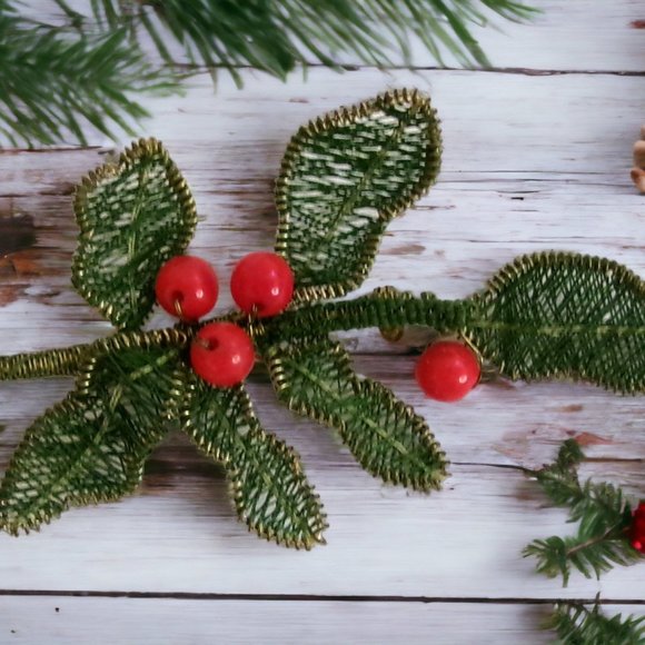 Artisan | Jewelry | Vintage Hand Made Thin Wire Woven Green Holly ...